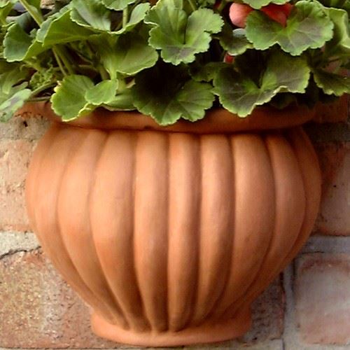Terracotta Wall pots | Terracotta.uk.com | Hand-made UK Terracotta ...
