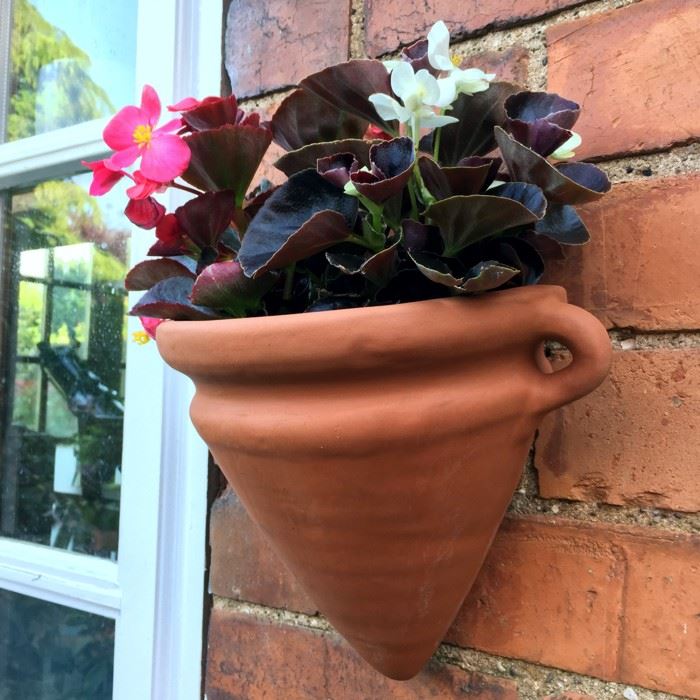 Amphora Wall Pot | Terracotta.uk.com | Hand-made UK Terracotta Production